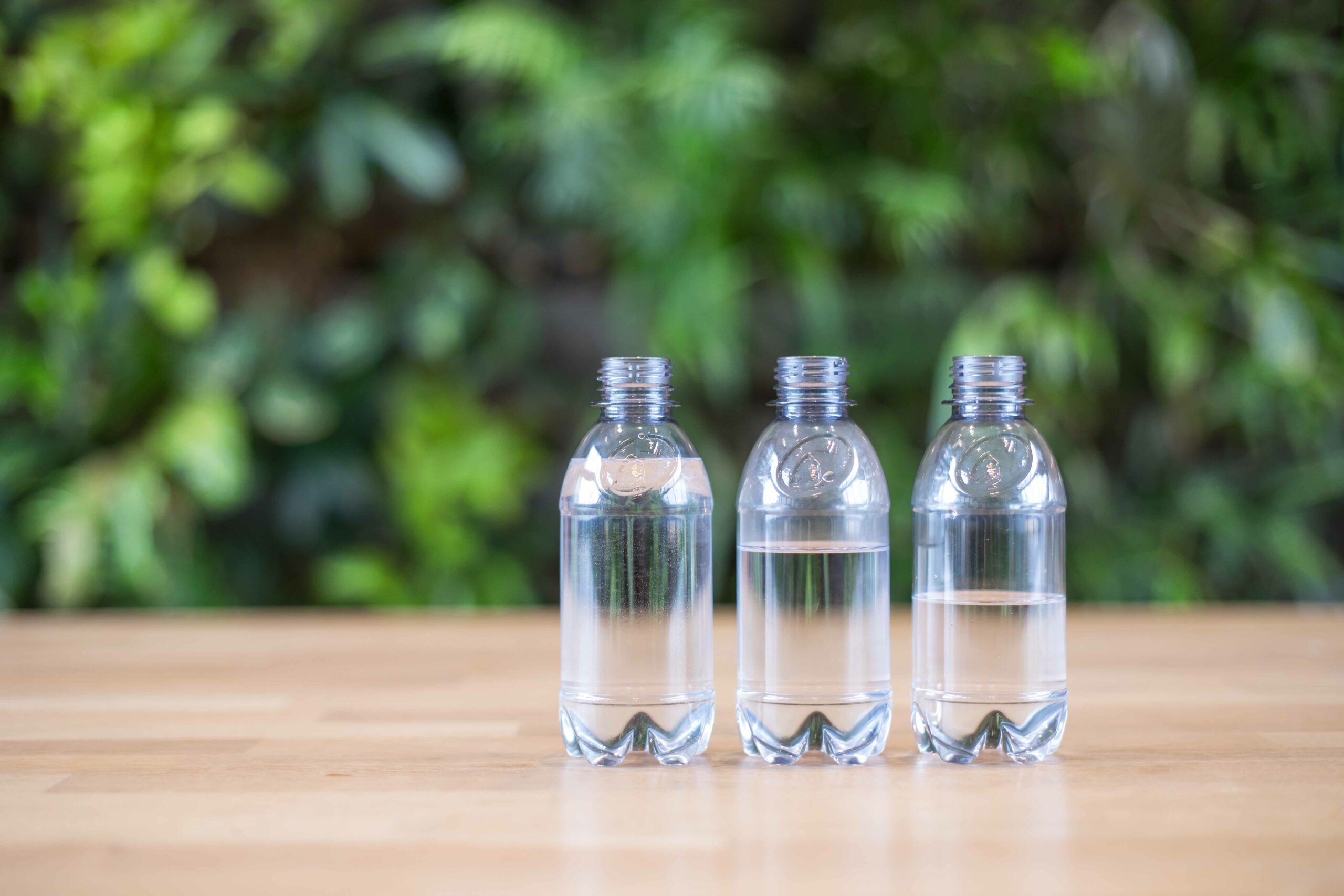 Largest beer brewer to use sustainable PEF bottles - European ...